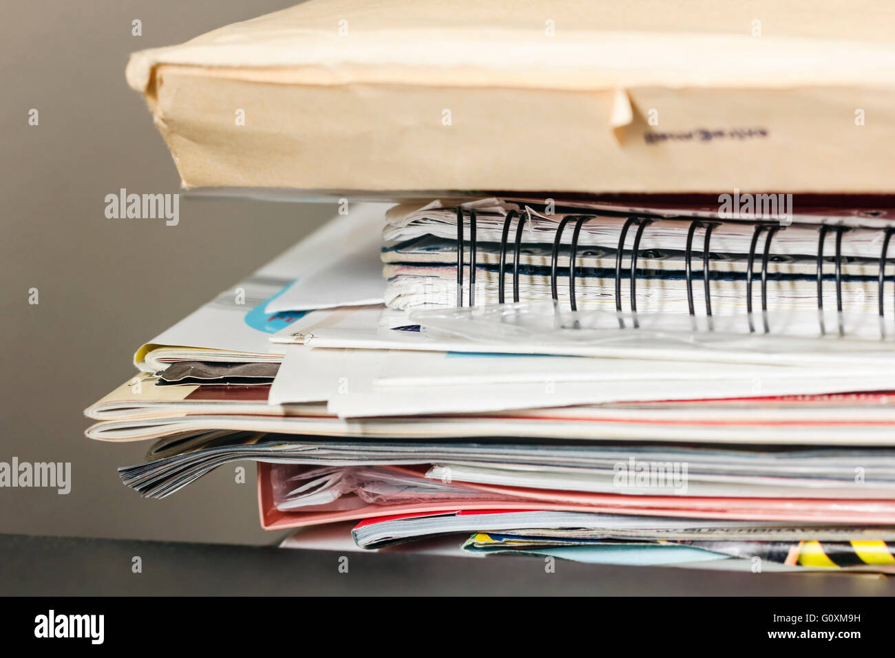 Stack of papers hi-res stock photography and images - Alamy