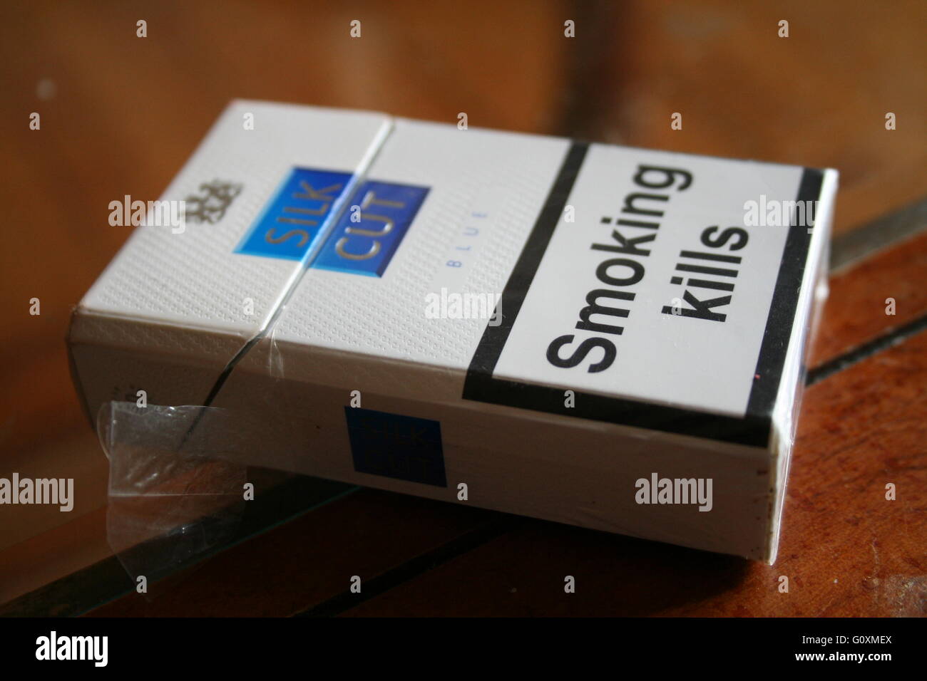 Cigarettes warning hi-res stock photography and images - Alamy