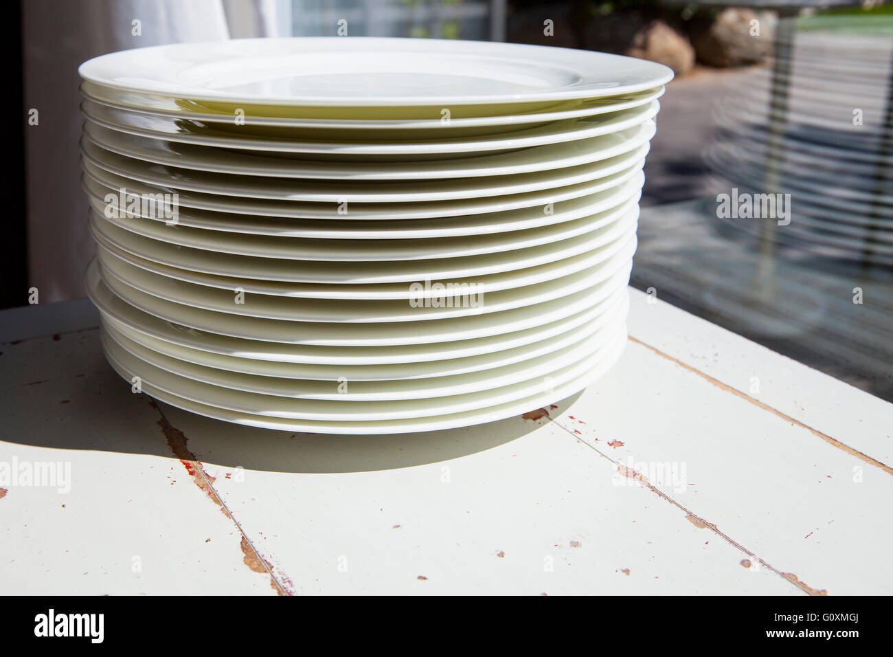 Vintage objects table hi-res stock photography and images - Alamy