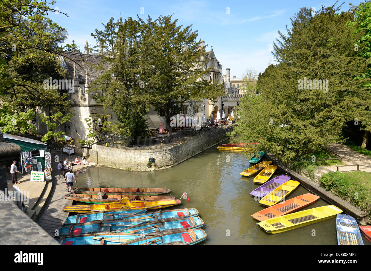 Oxford magdalen college punt hi-res stock photography and images - Alamy