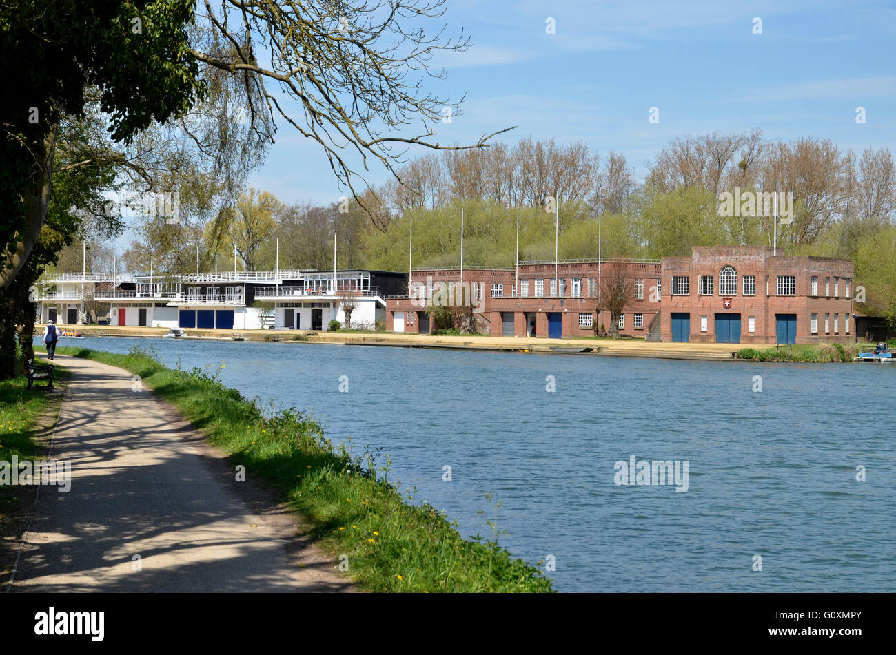 Oxford University boathouses on the River Thames (Isis) south of Oxford ...