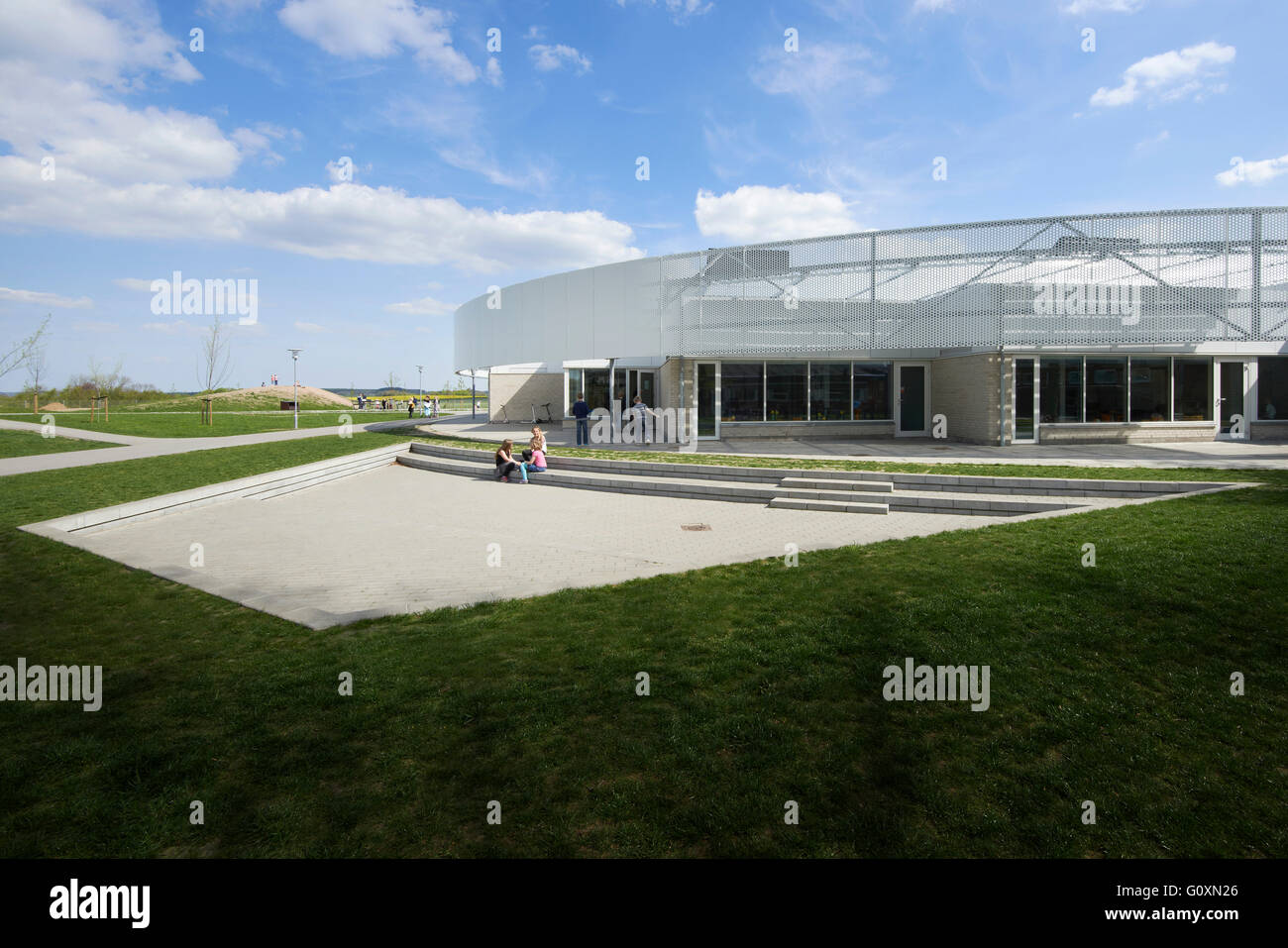 Single storey building hi-res stock photography and images - Alamy