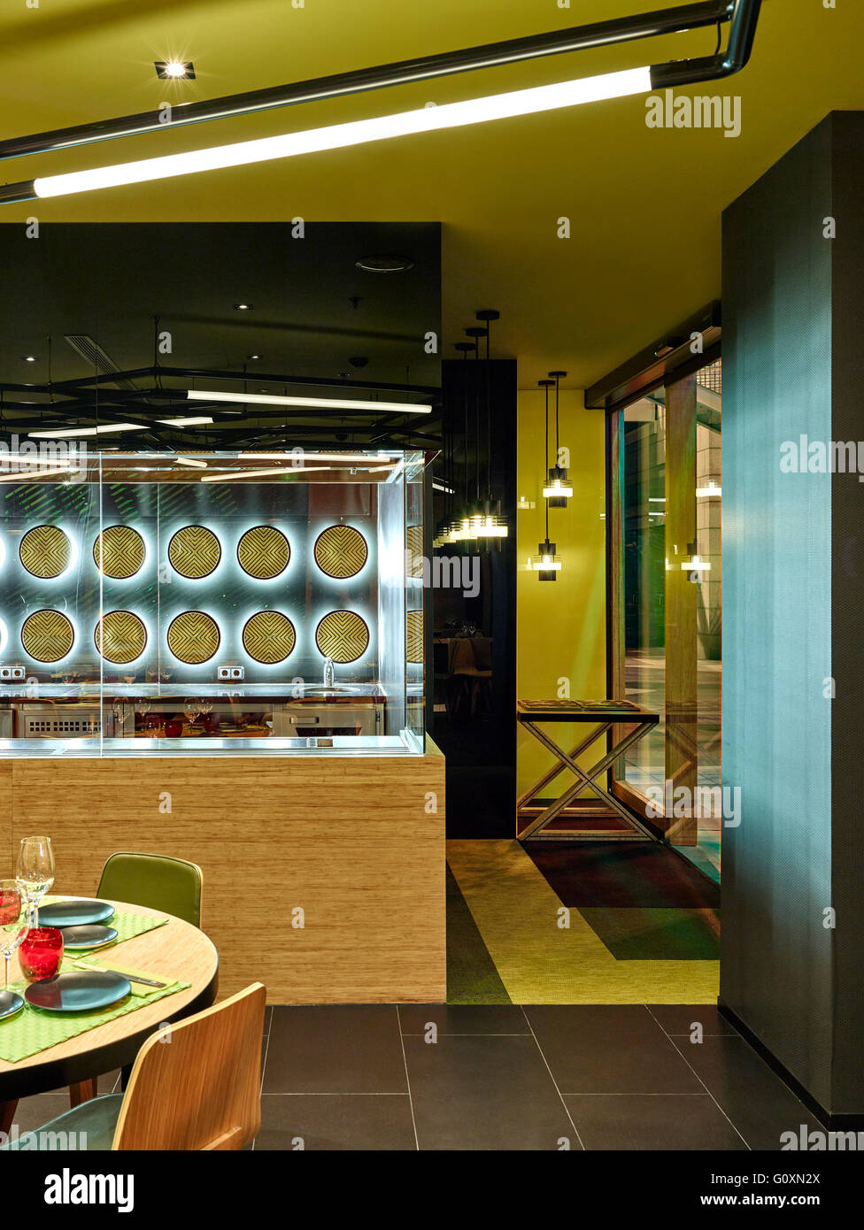 Spain tall counter hi-res stock photography and images - Alamy