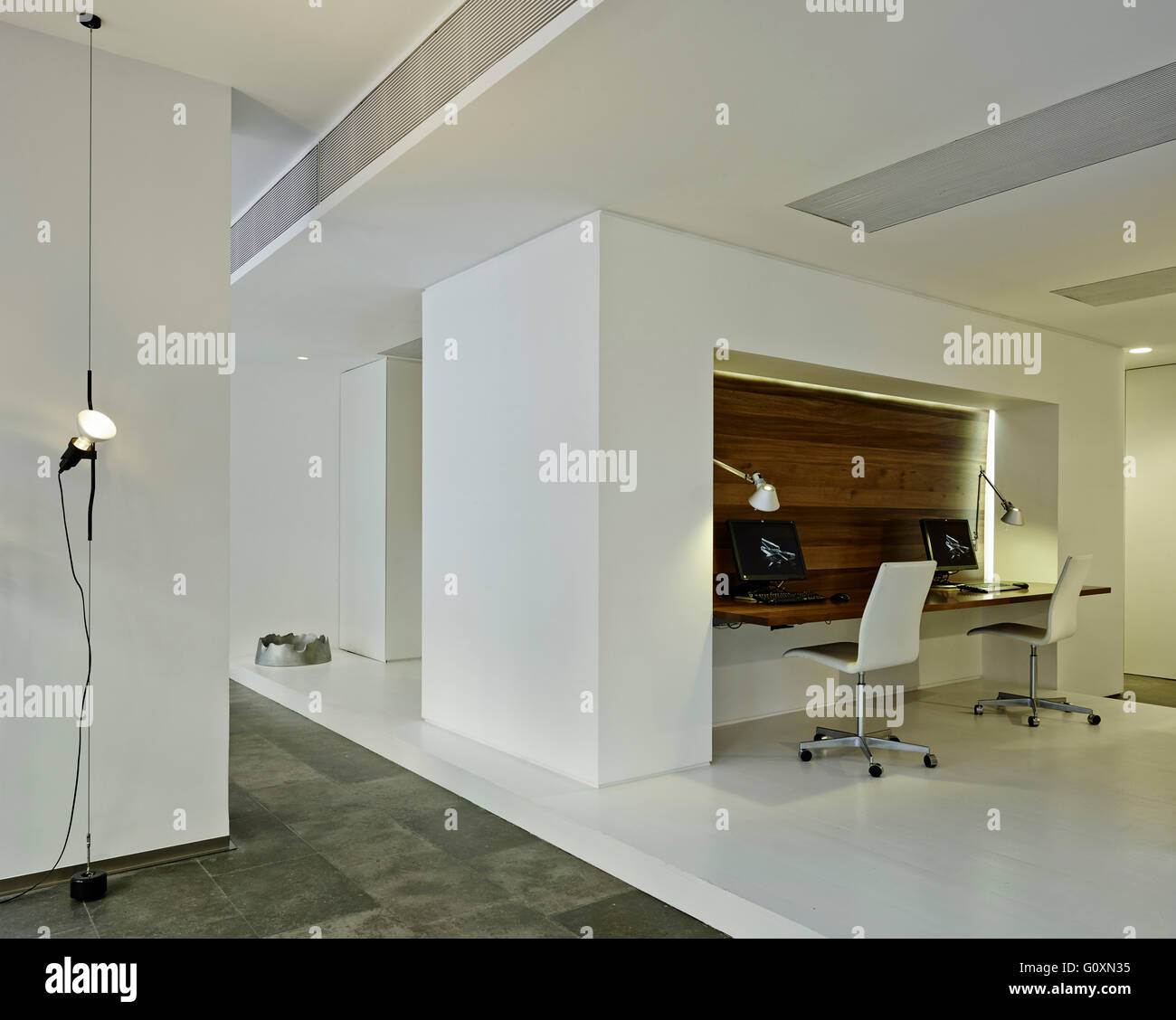 Modern workstations hi-res stock photography and images - Alamy