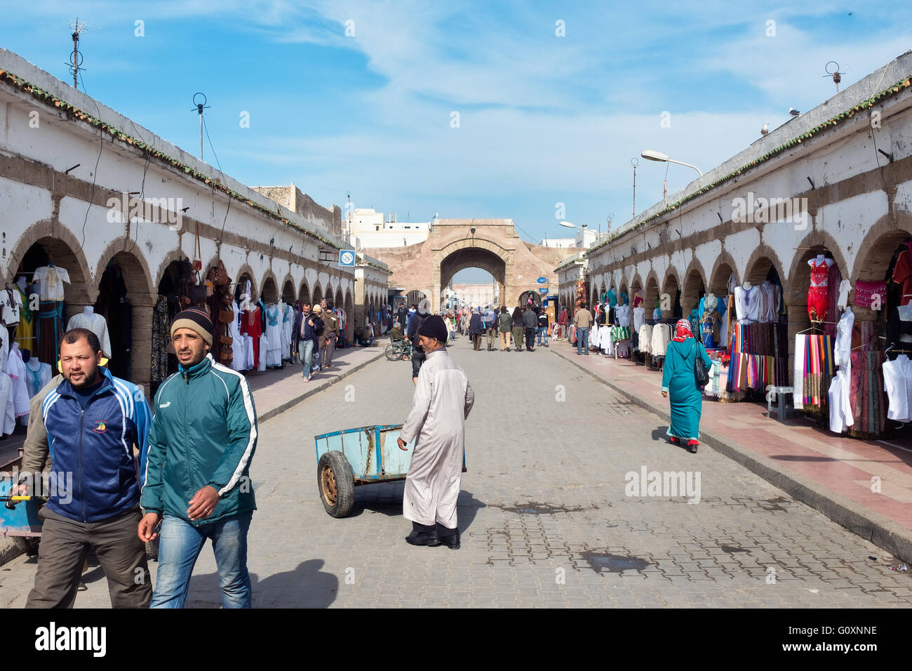 Moroccan old medina people hi-res stock photography and images - Alamy