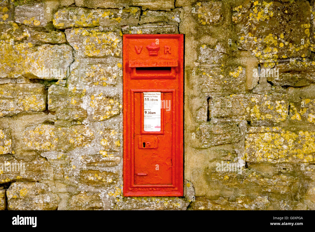 Victorian royal mail wall hi-res stock photography and images - Alamy