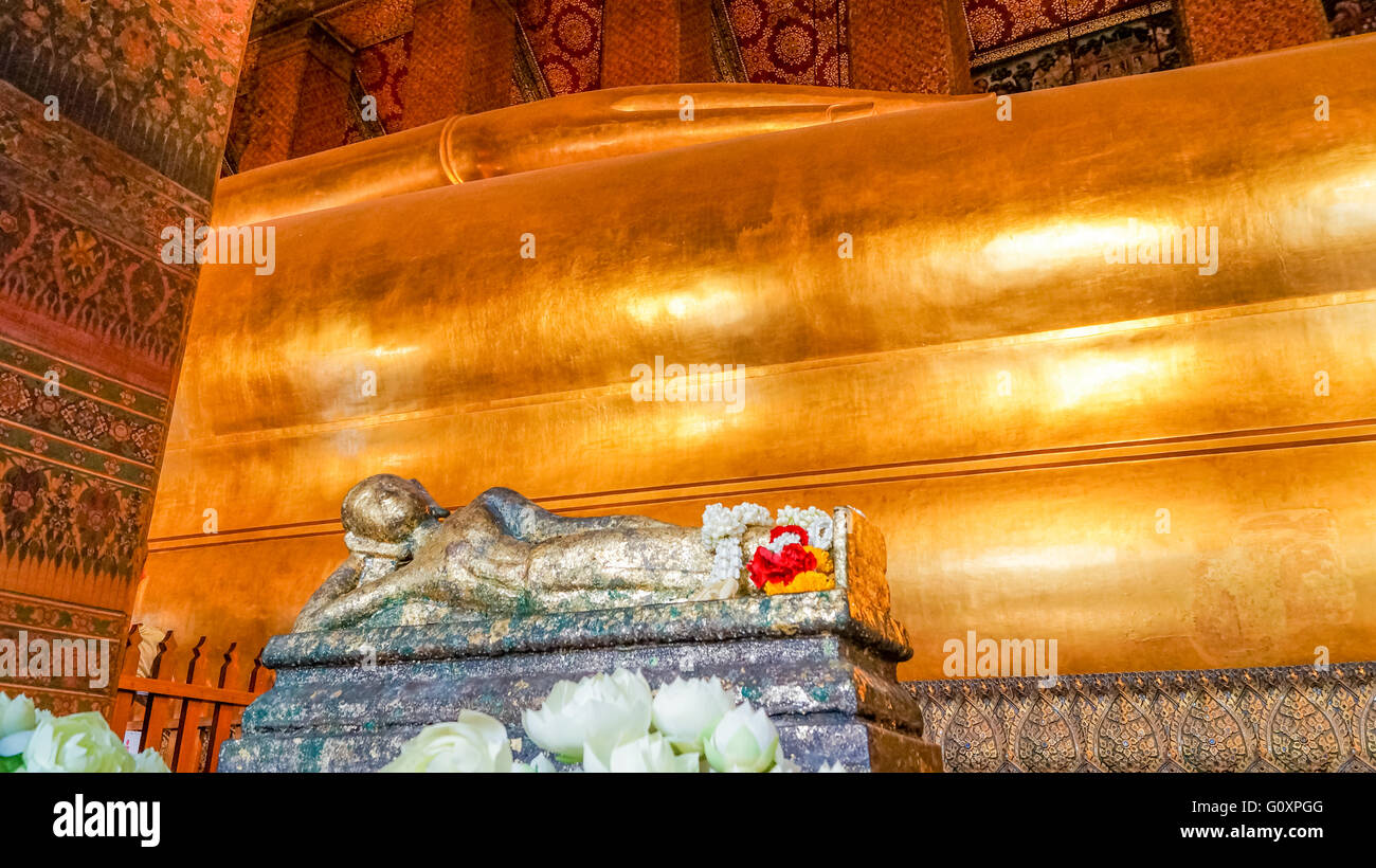 reclining Buddha at wat pho miniature portrait of the face of the ...