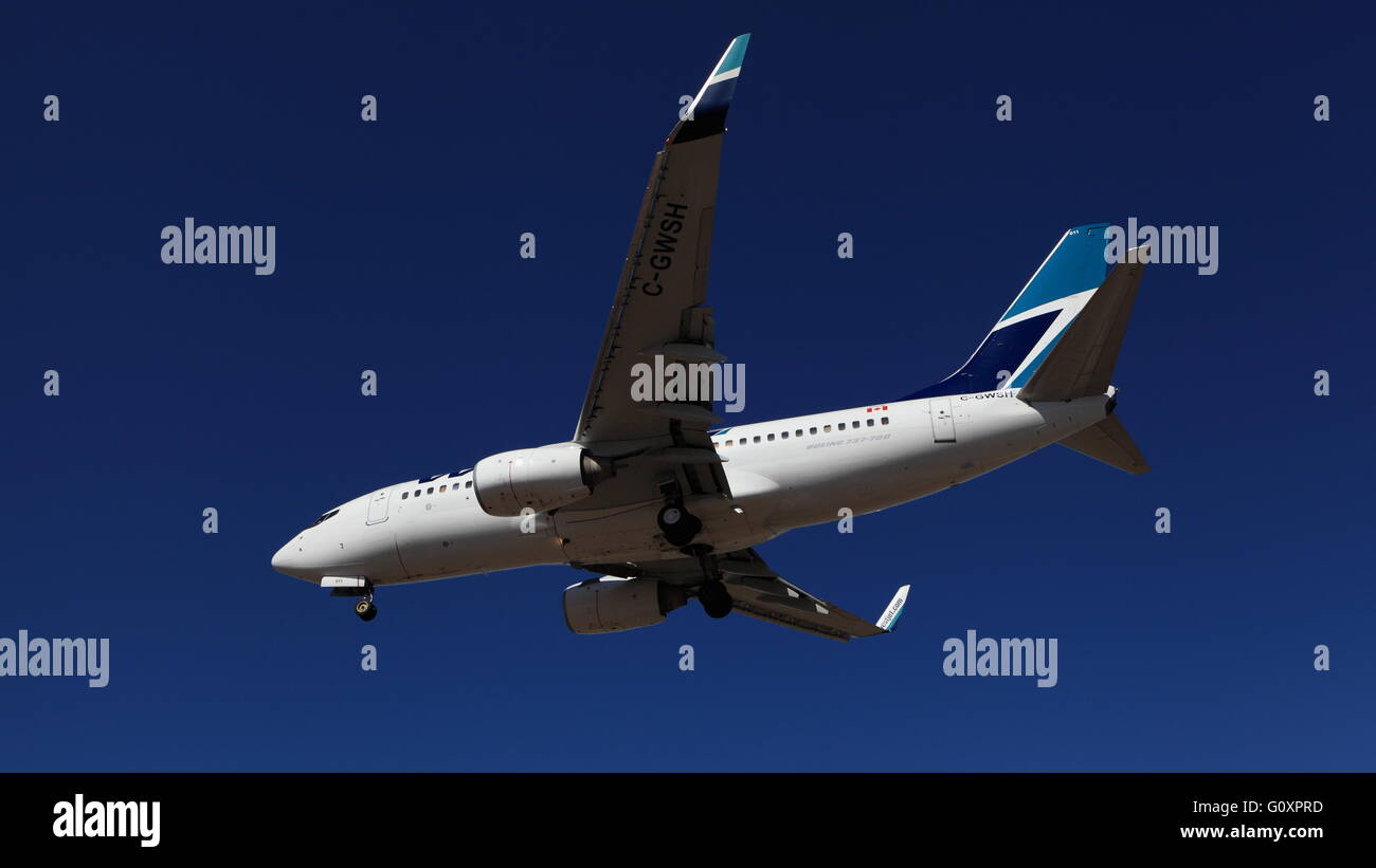 West jet engine canada hi-res stock photography and images - Alamy