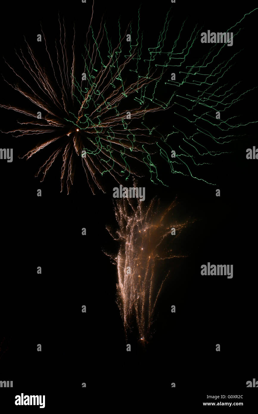 Fire work black background hi-res stock photography and images - Alamy