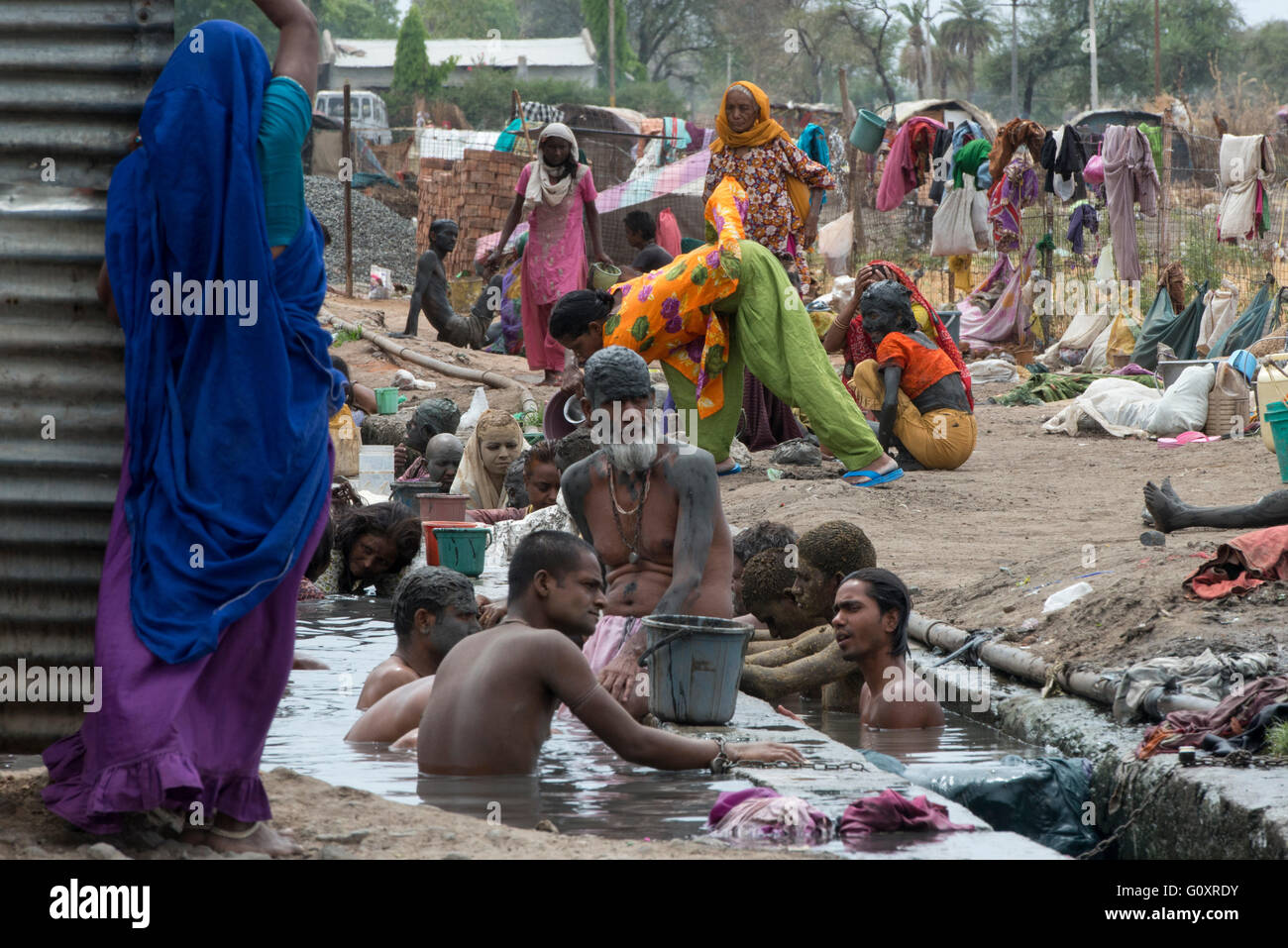 Bathing muslim hi-res stock photography and images - Alamy