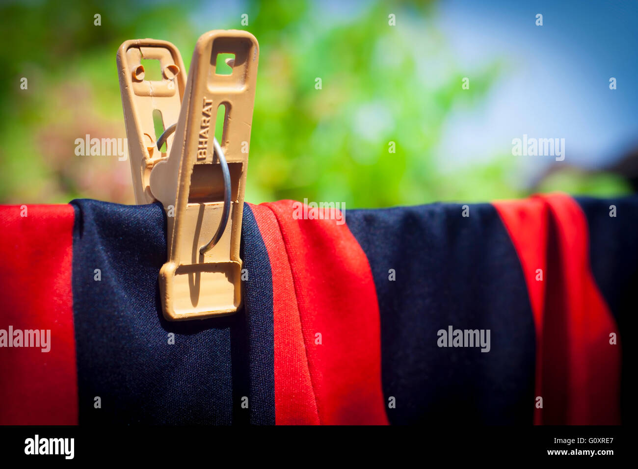 washing clip on washing line Stock Photo - Alamy
