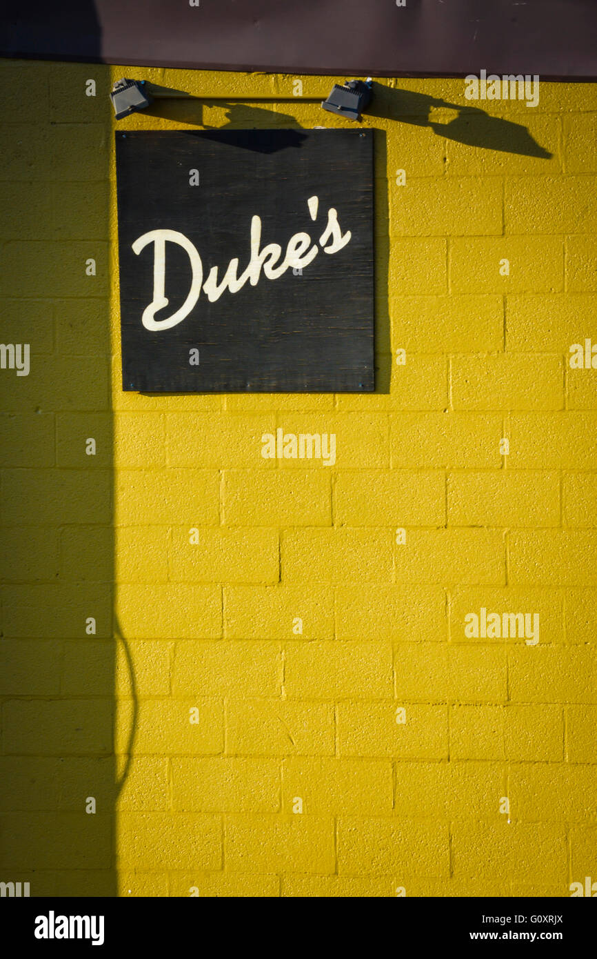 Dukes bar hi-res stock photography and images - Alamy