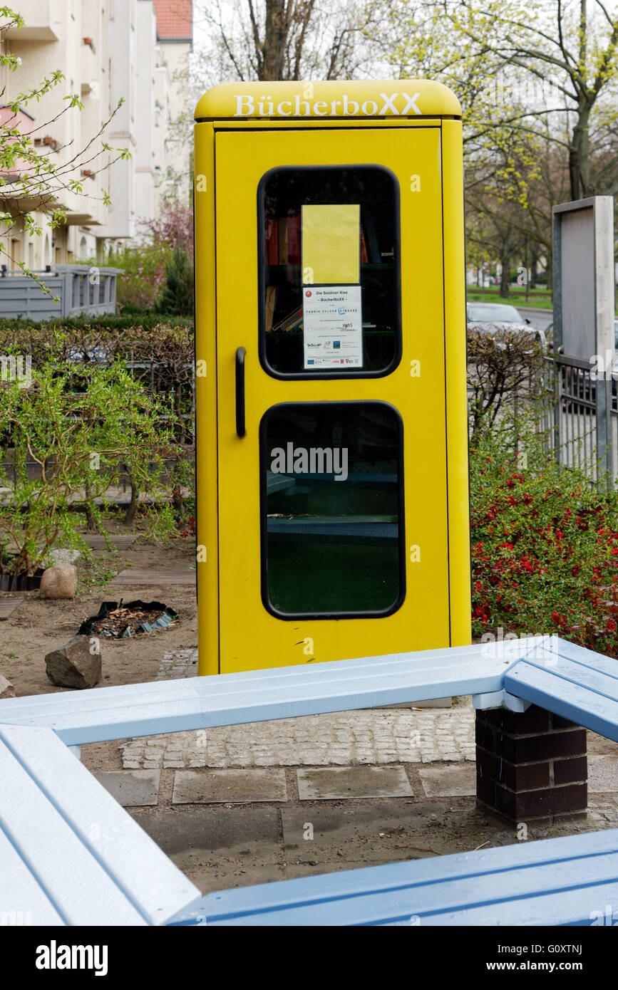 A BucherBoxx book exchange booth in Berlin Stock Photo - Alamy