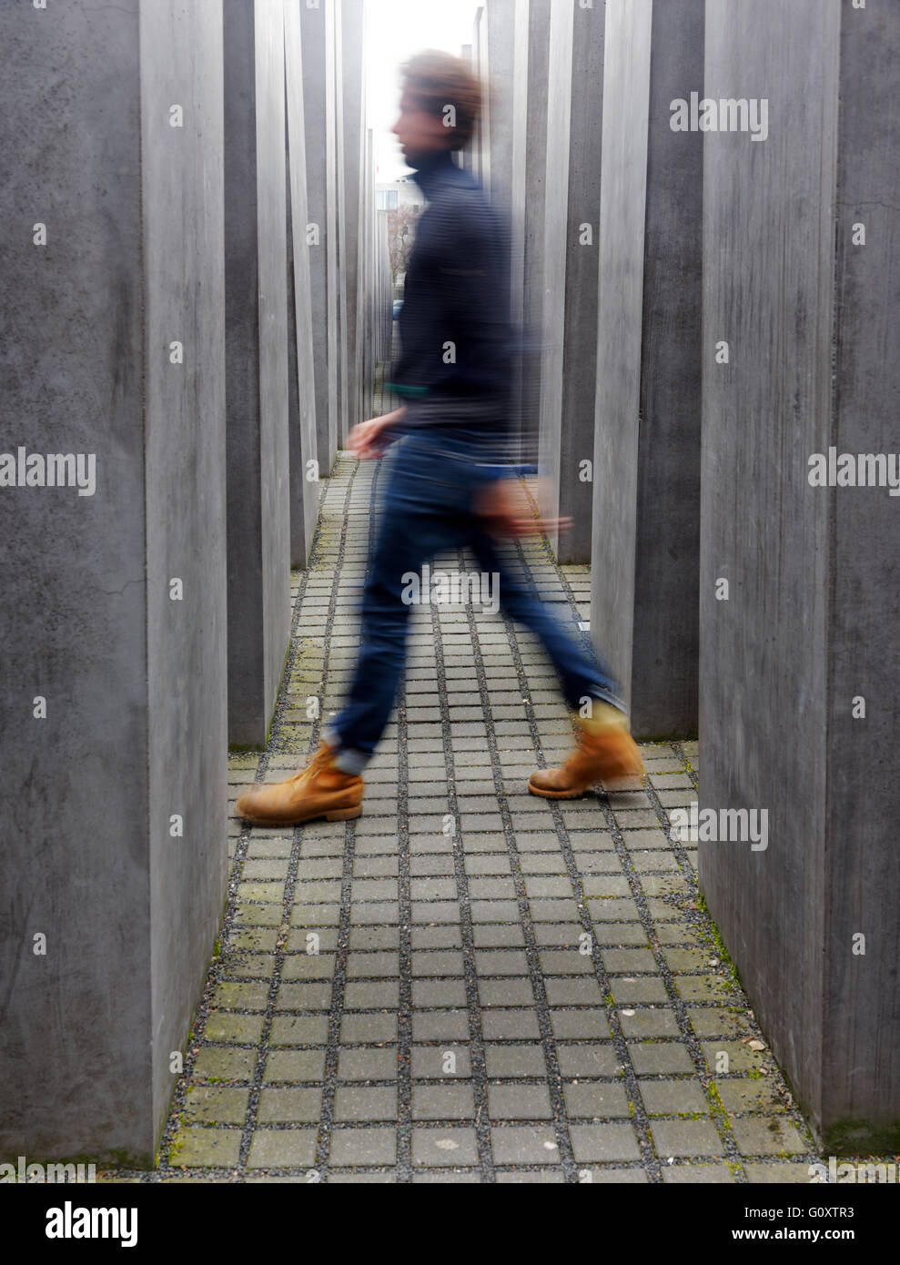 Blurred figures hi-res stock photography and images - Alamy