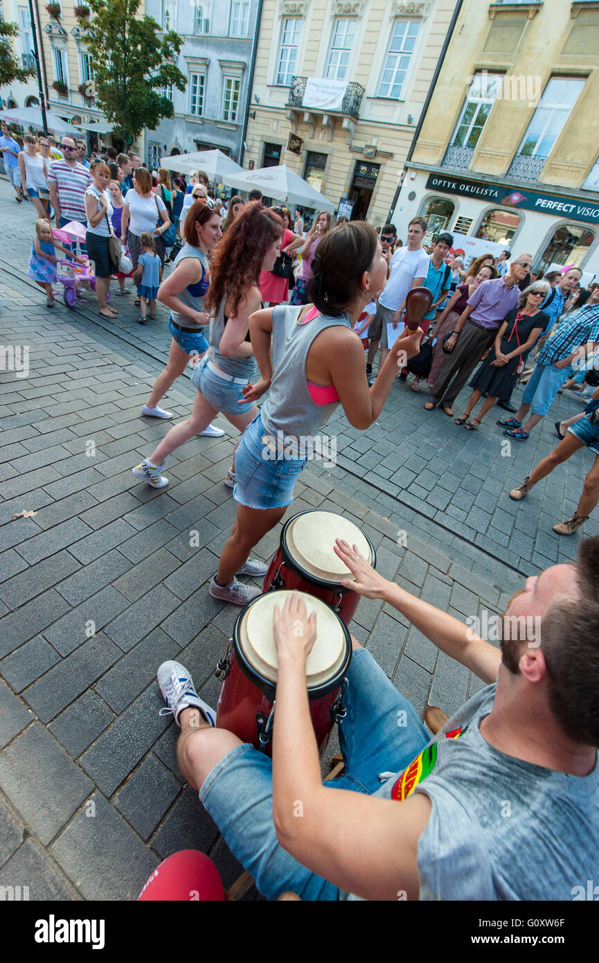 Open air dance party hi-res stock photography and images - Alamy