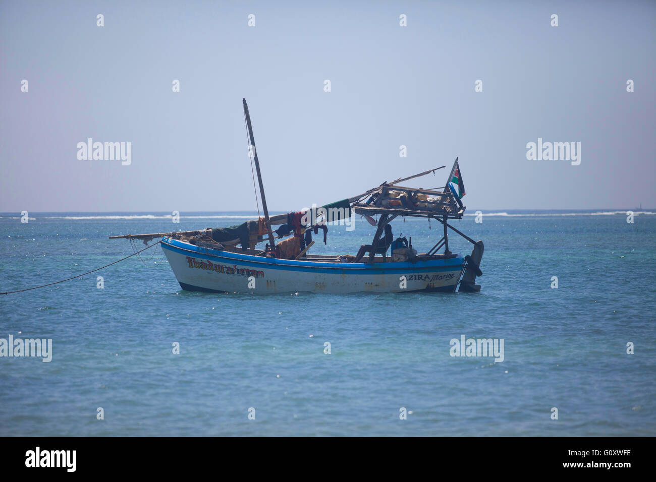 Traditional Arabic Dhow Sailing On The Indian Ocean Stock Photo - Alamy
