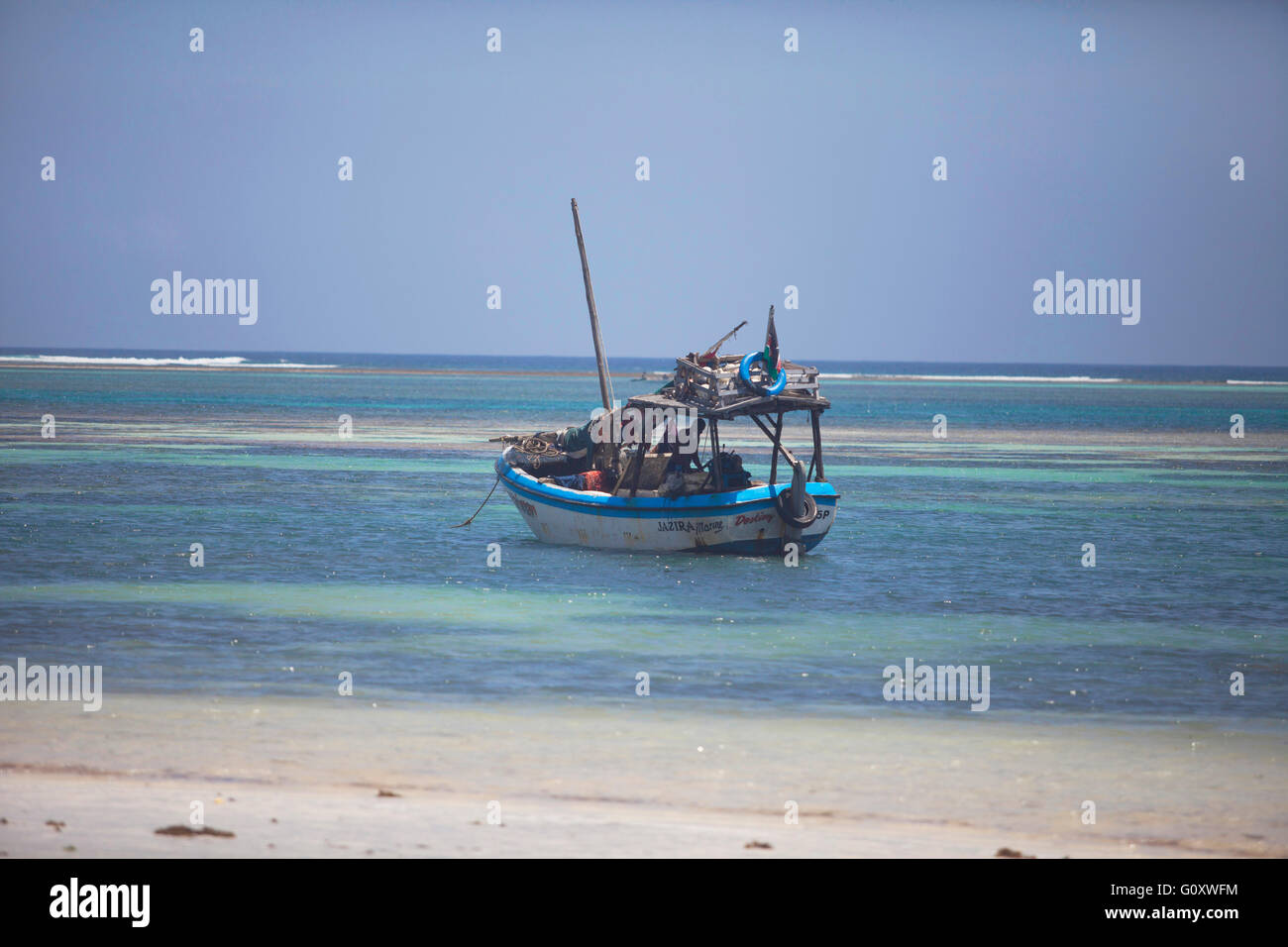 Traditional Dhow Sailing On The Indian Ocean Stock Photo - Alamy