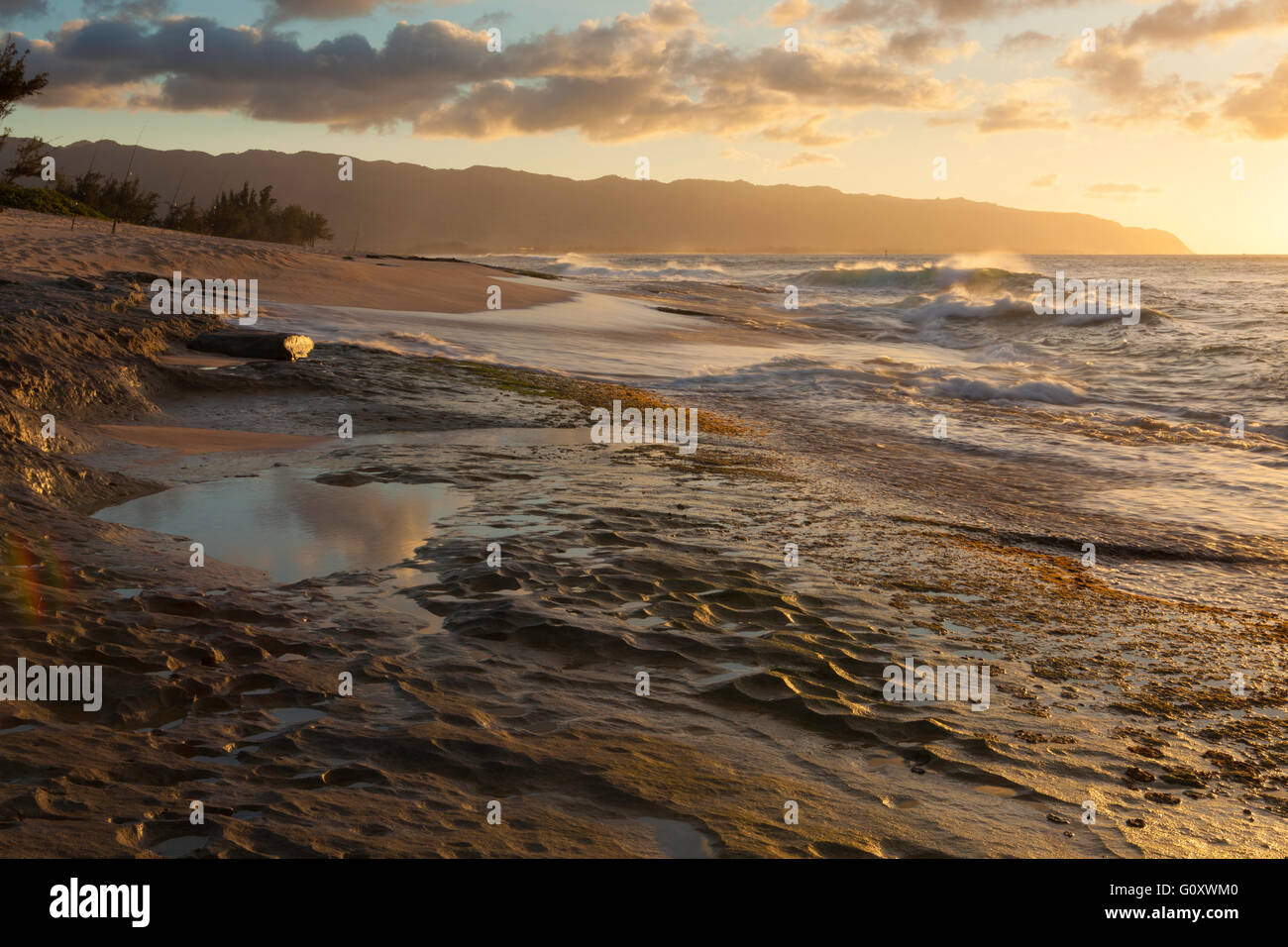 Mokuleia beach hi-res stock photography and images - Alamy