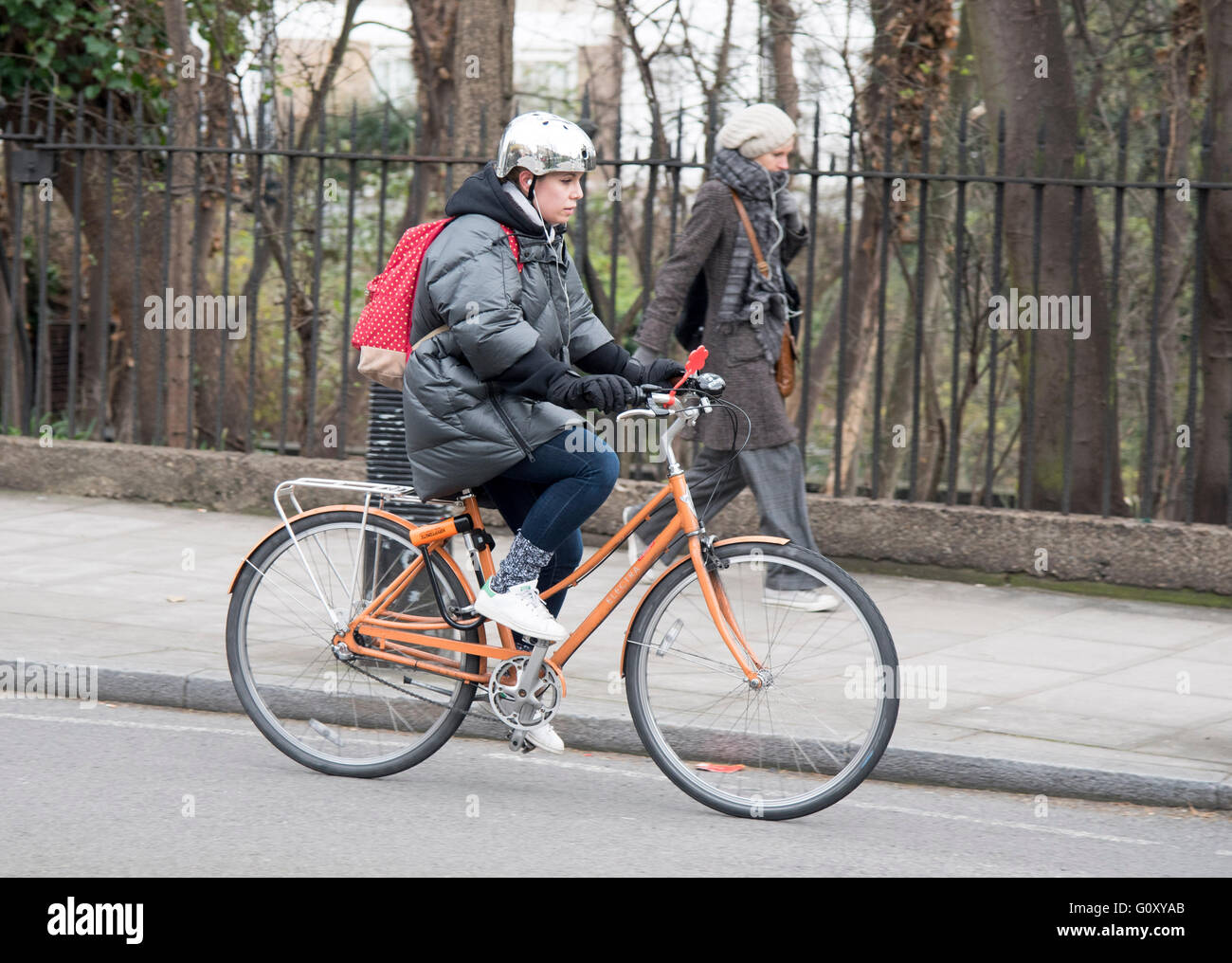 Cyclist cycling commuter pedal bike ride to work Stock Photo - Alamy