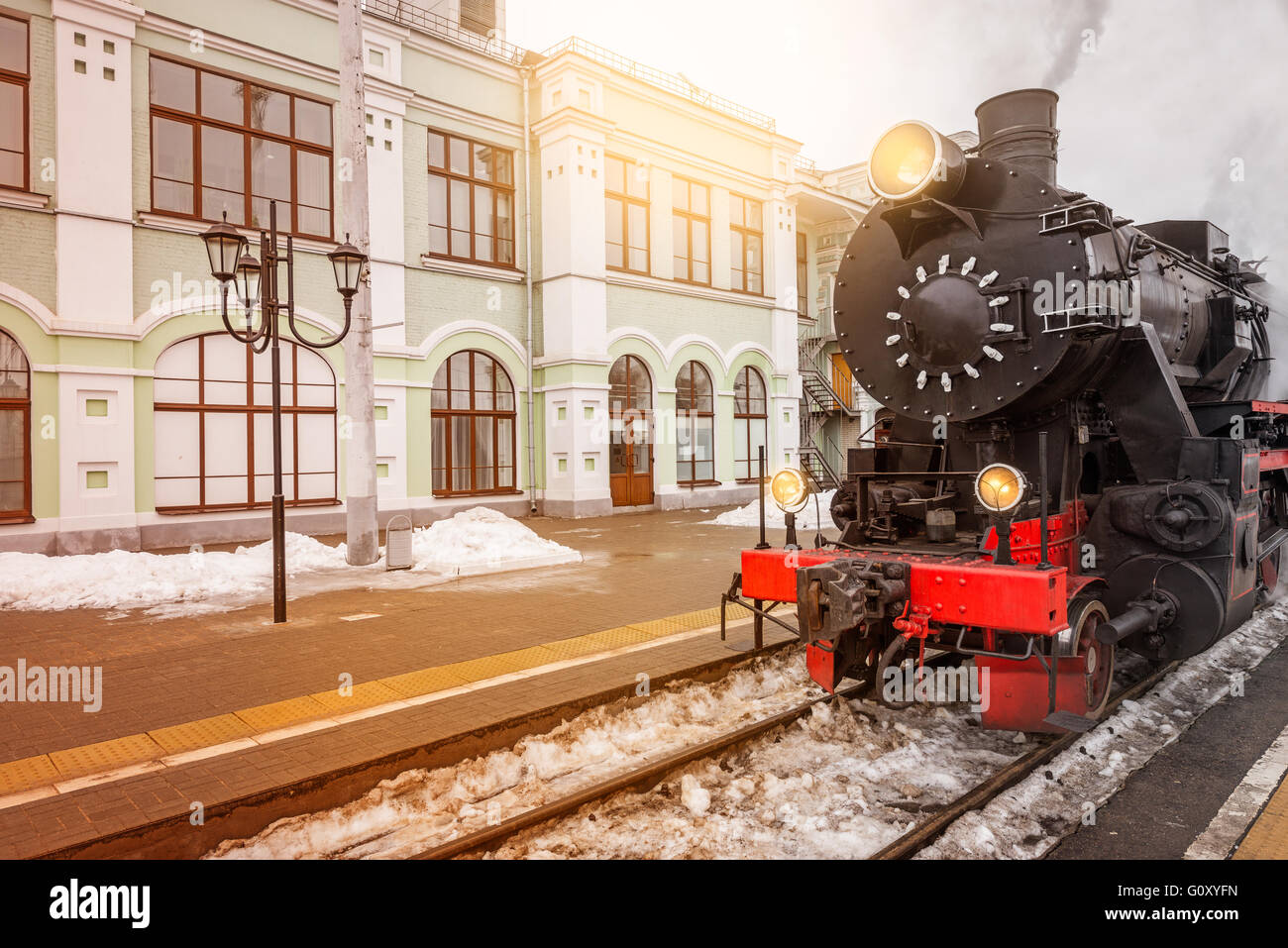 Departure of the retro steam train Stock Photo - Alamy