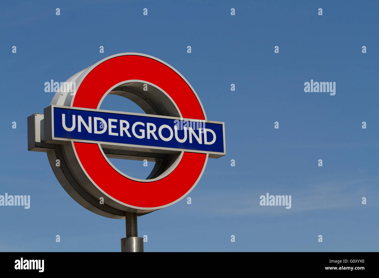 London underground sign hi-res stock photography and images - Alamy
