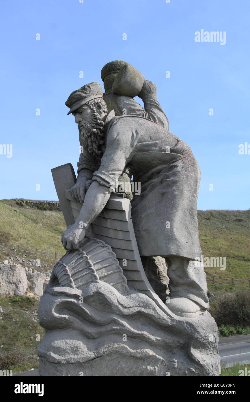 Spirit of portland sculpture hi-res stock photography and images - Alamy