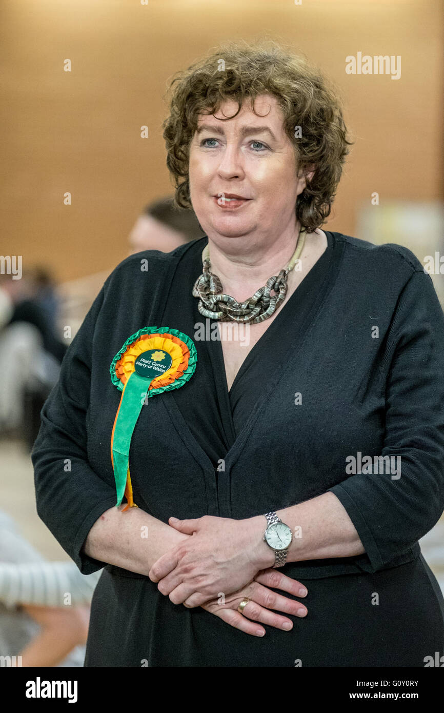 Mary jones hi-res stock photography and images - Alamy