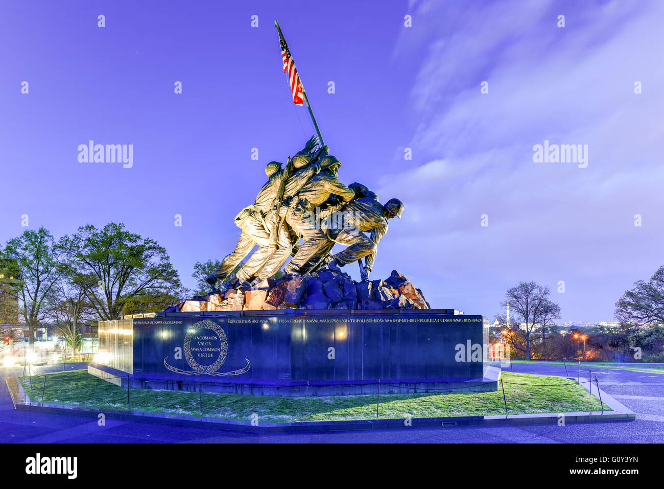 The United States Marine Corps War Memorial depicting the flag raising ...
