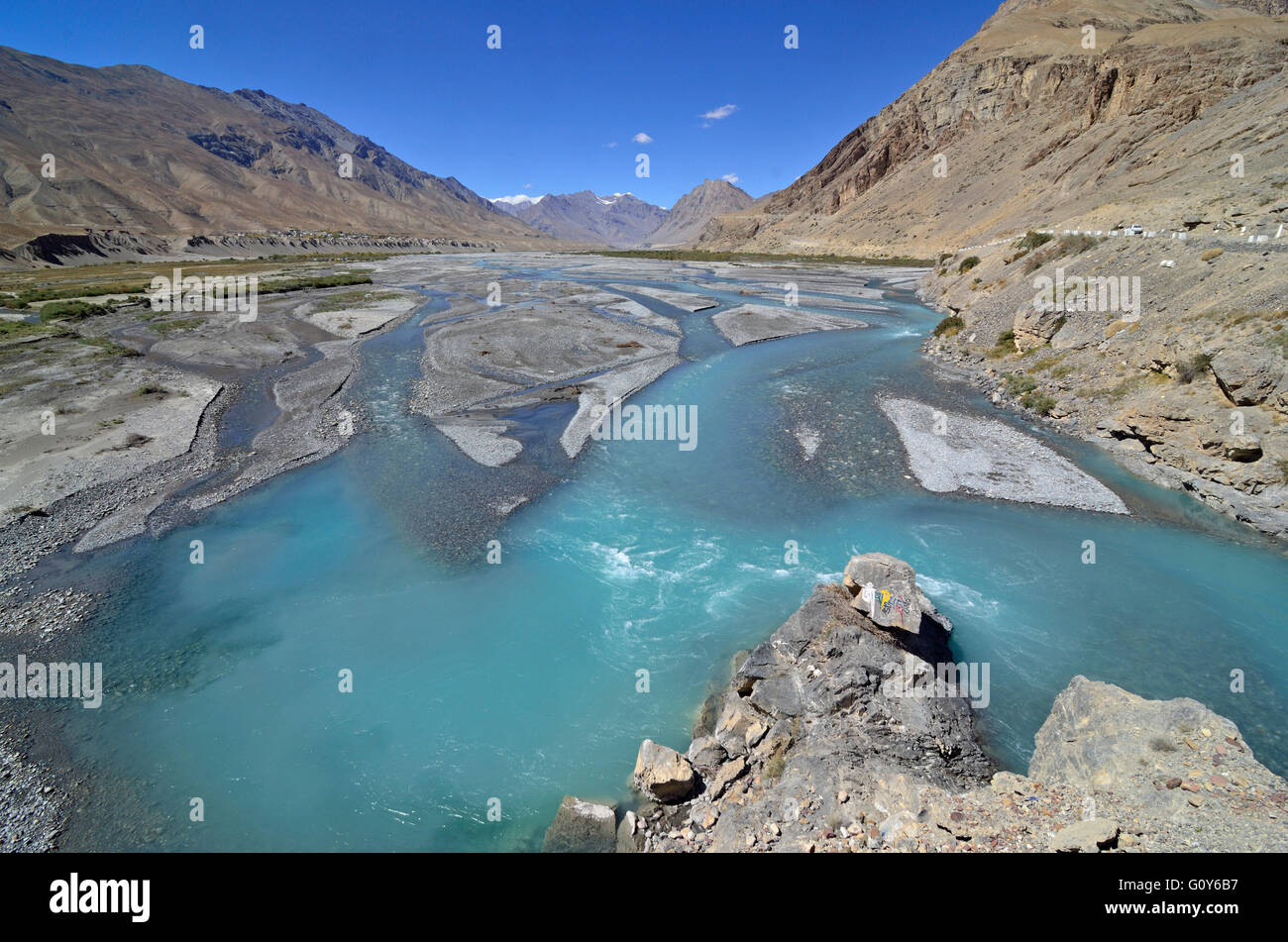 Spiti river flowing through the high altitude himalayan valley at 4270 ...