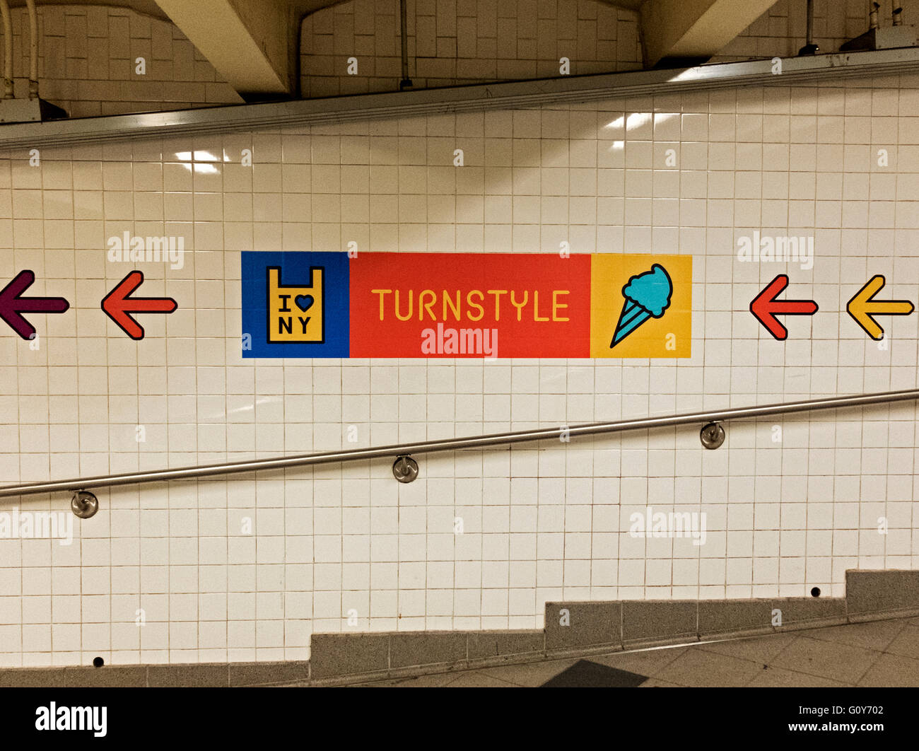 Mta sign hi-res stock photography and images - Alamy