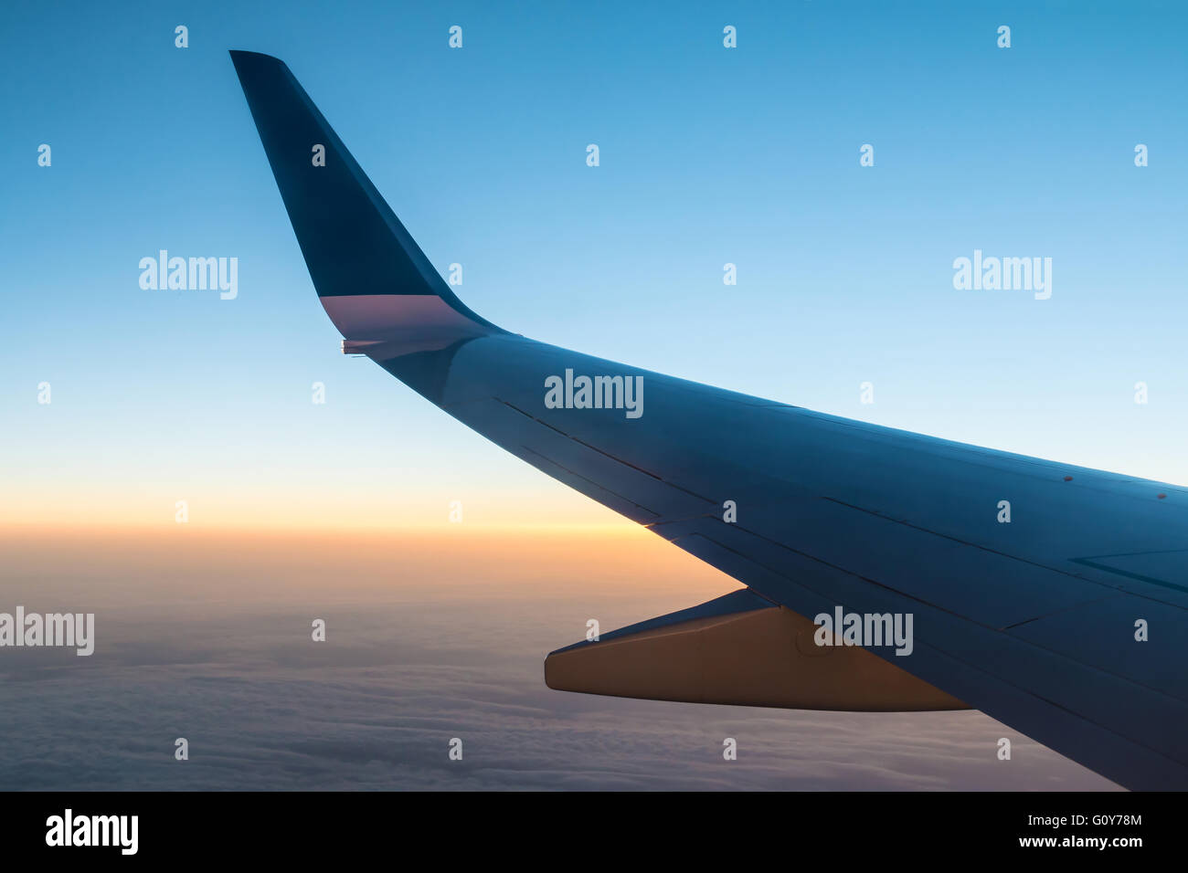 Tilt wing hi-res stock photography and images - Alamy