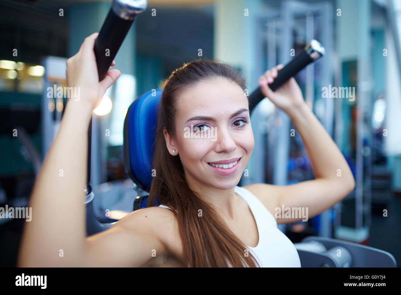 pretty girl training at the gym Stock Photo - Alamy