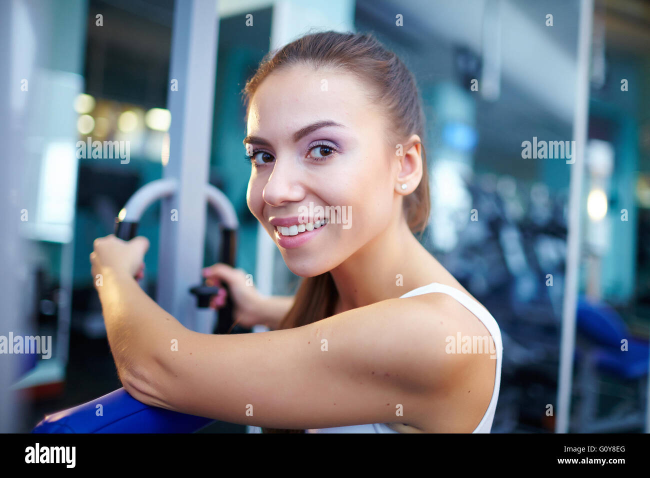 pretty girl training at the gym Stock Photo - Alamy