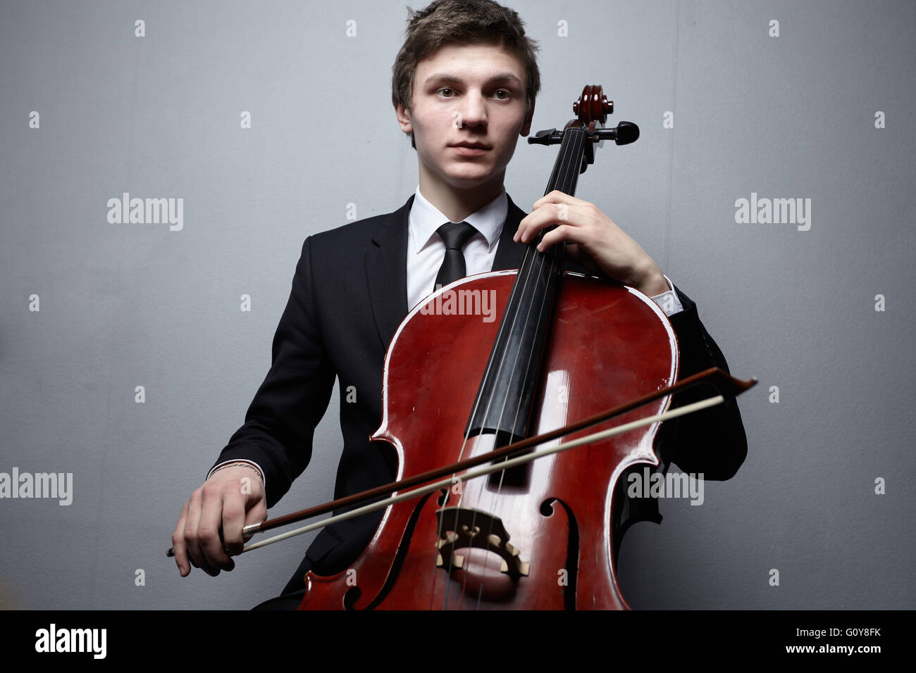 playing the cello closeup Stock Photo - Alamy