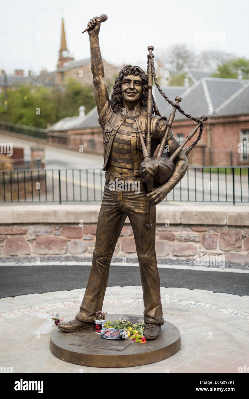 AC/DC singer Bon Scott bronze statue memorial at Kirriemuir, Angus ...