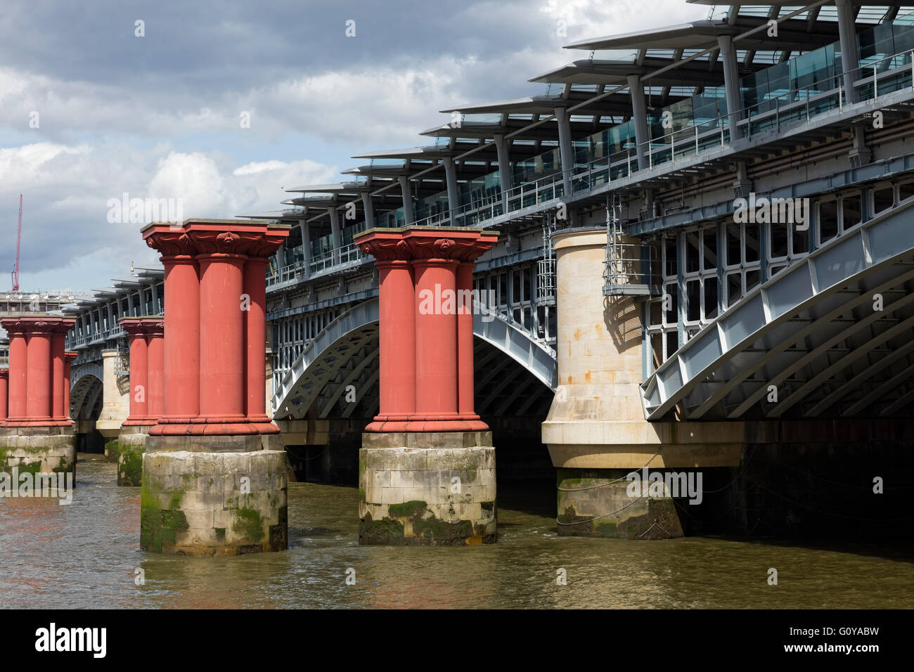Old blackfriars bridge hi-res stock photography and images - Alamy