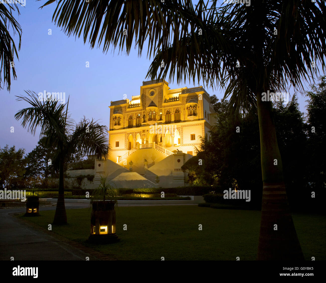 Exterior of the Maharajah۪s Palace at dusk, Ananda in the Himalayas ...