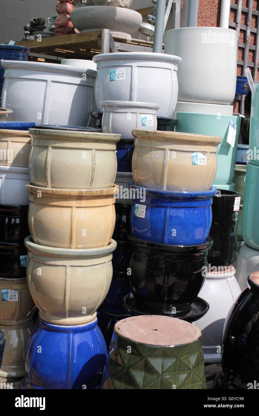 Glazed planters hi-res stock photography and images - Alamy