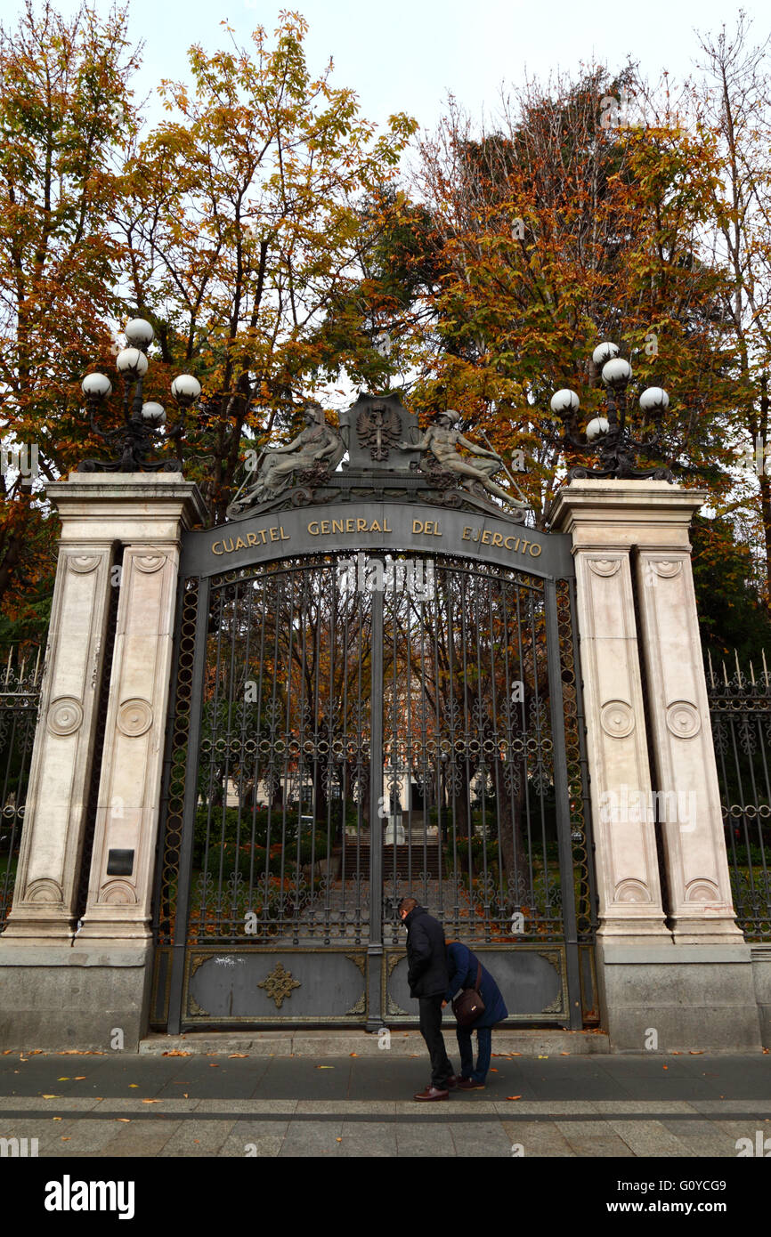 Entrance gate of Cuartel General del Ejercito / Palacio de Buenavista ...