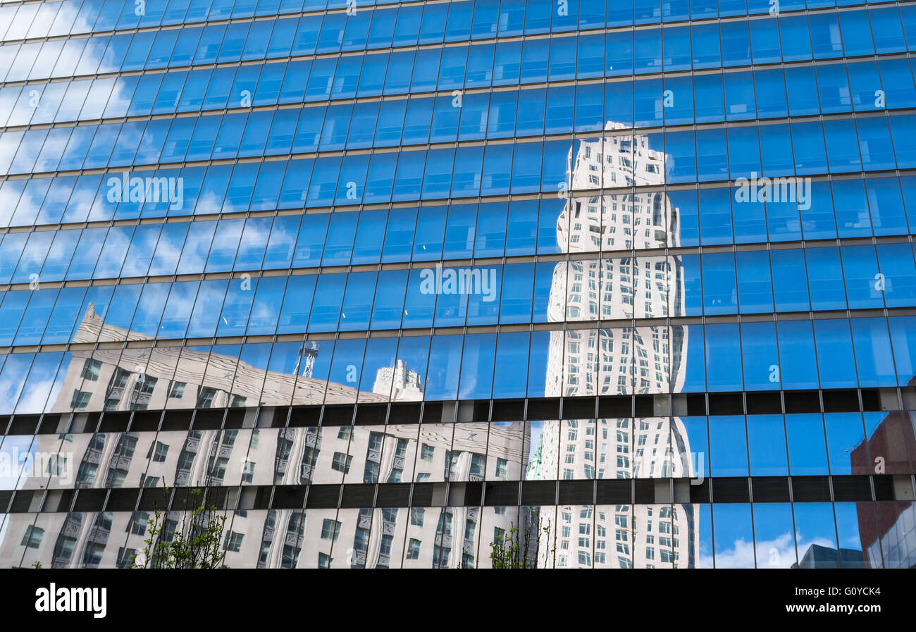 Reflection mirror building nyc hi-res stock photography and images - Alamy