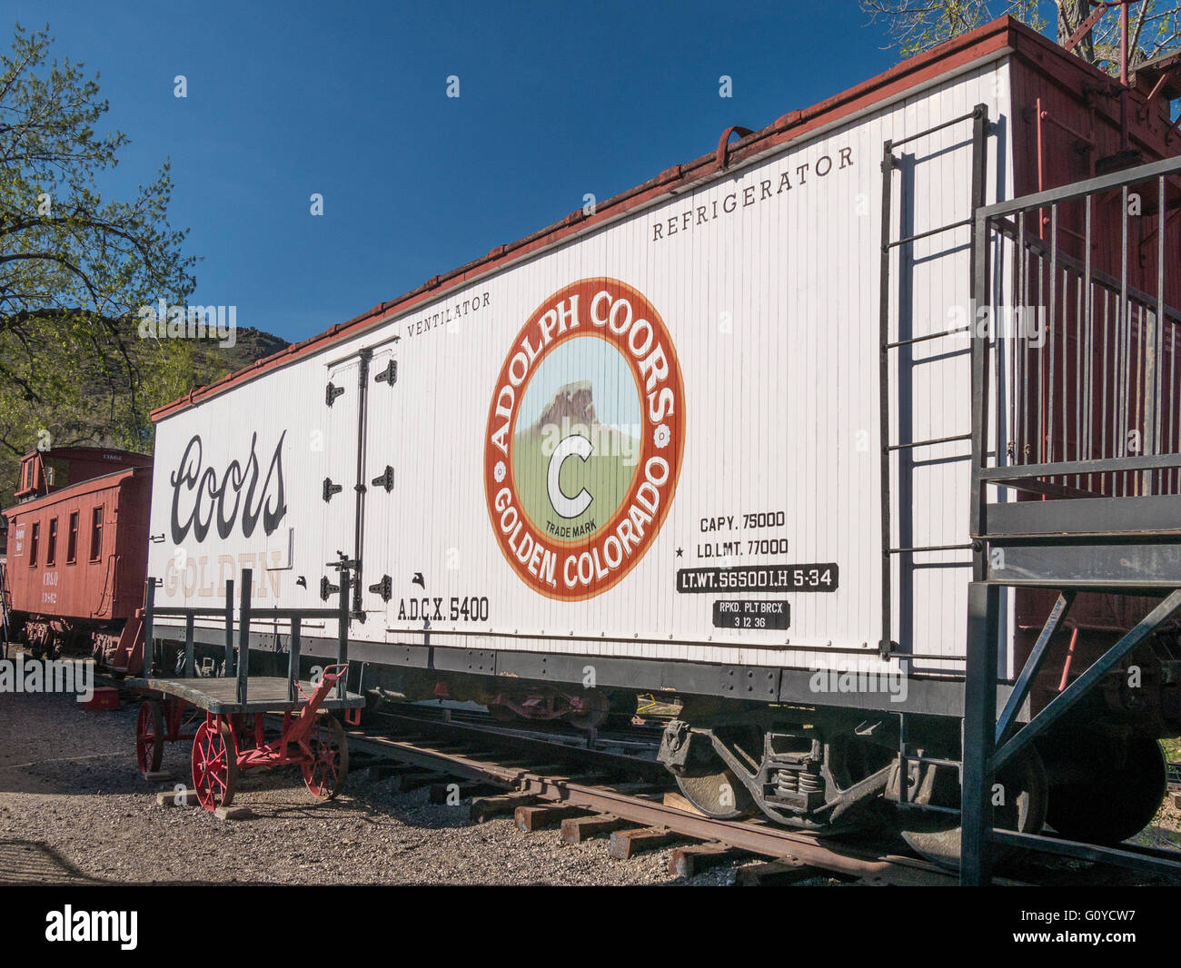 Railroad refrigerator car hi-res stock photography and images - Alamy