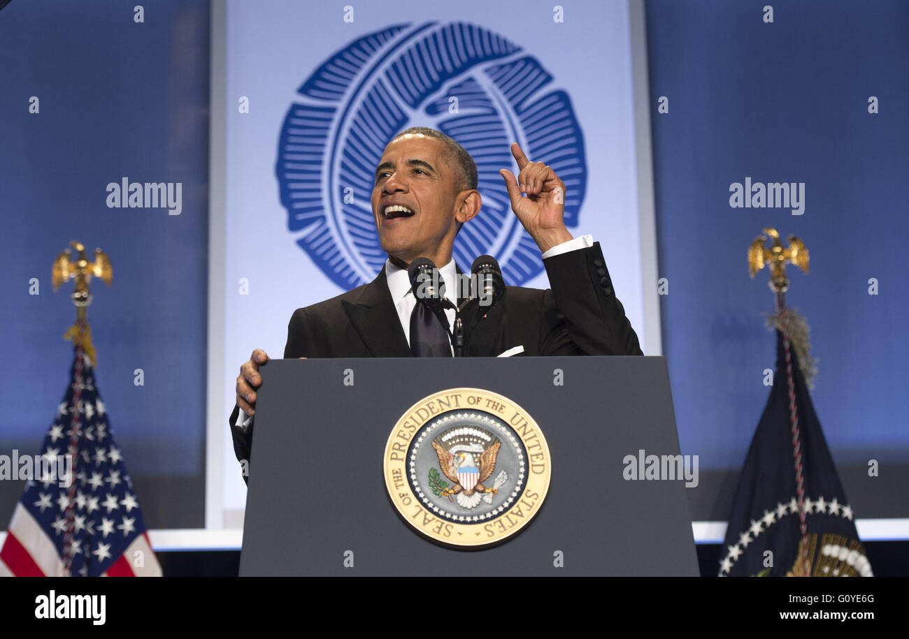 Asian american awards hi-res stock photography and images - Alamy