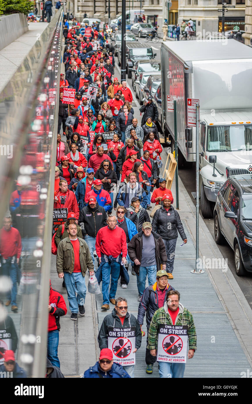Ibew strike hi-res stock photography and images - Alamy