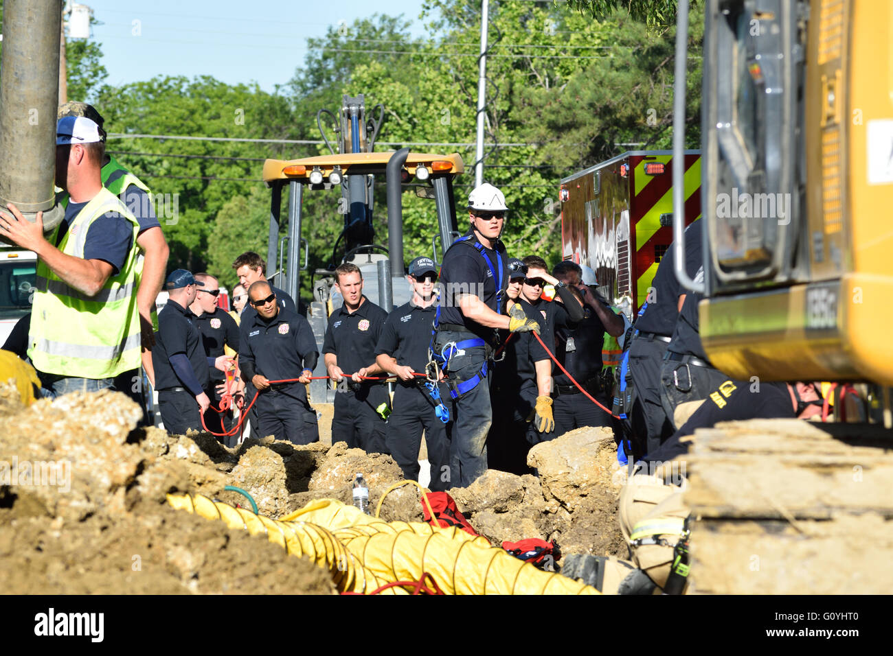 Trench rescue hi-res stock photography and images - Alamy