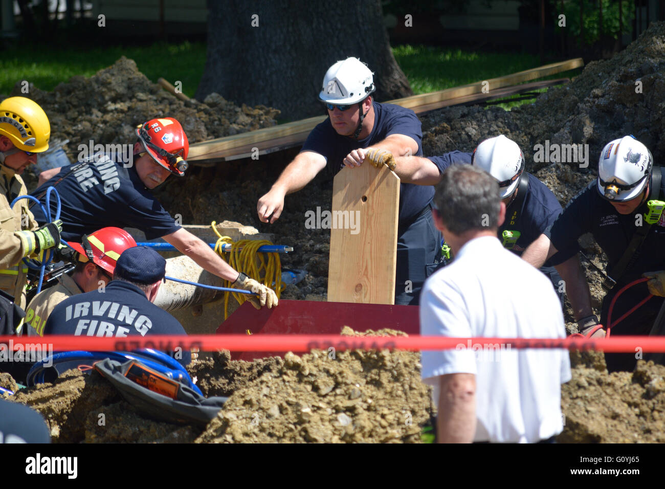 Trapped in trench hi-res stock photography and images - Alamy