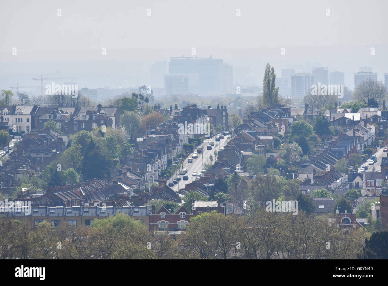Alexandra Palace, London, UK. 6th May 2016. Hazy view across the city ...
