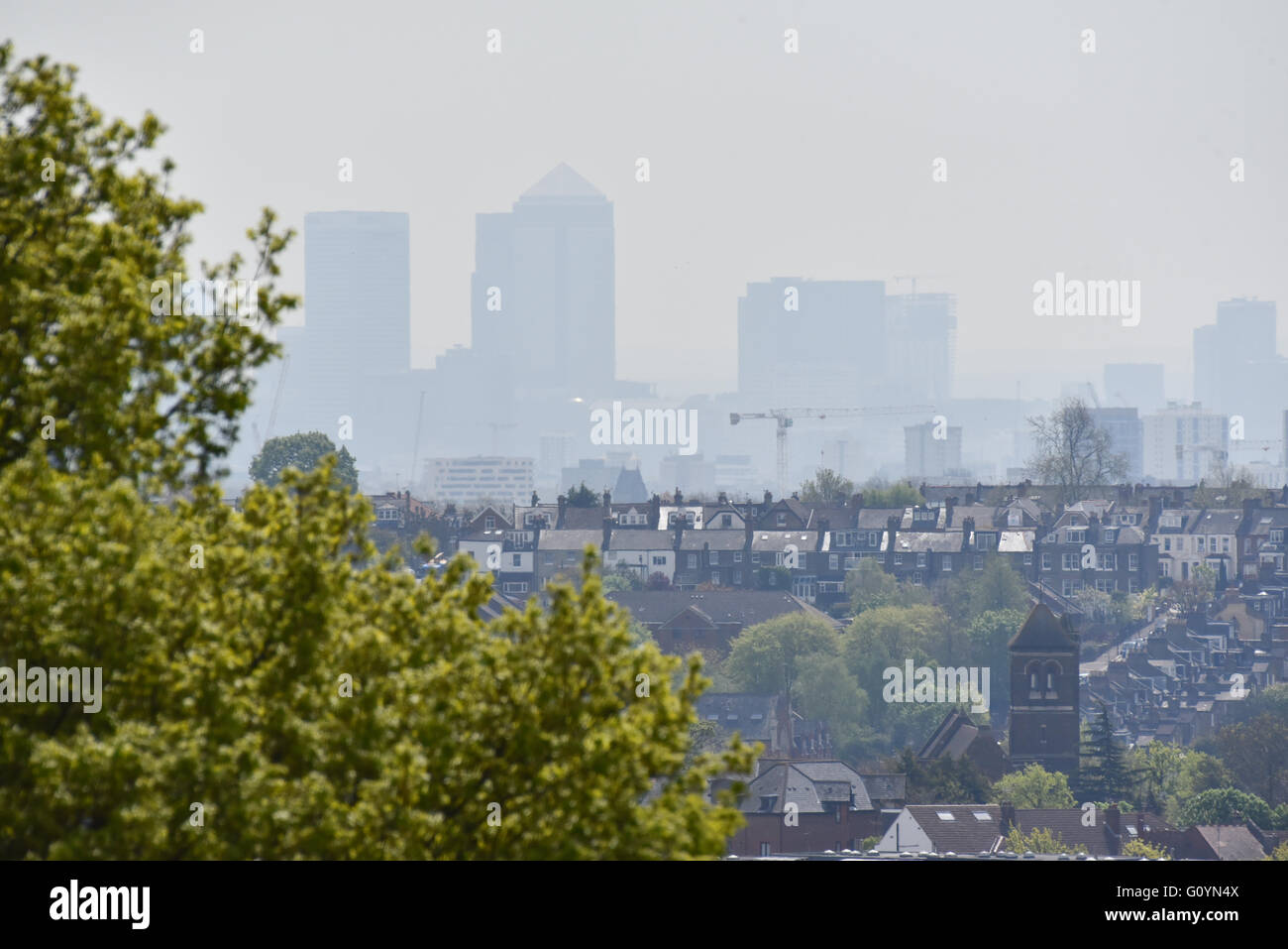 Alexandra Palace, London, UK. 6th May 2016. Hazy view across the city ...
