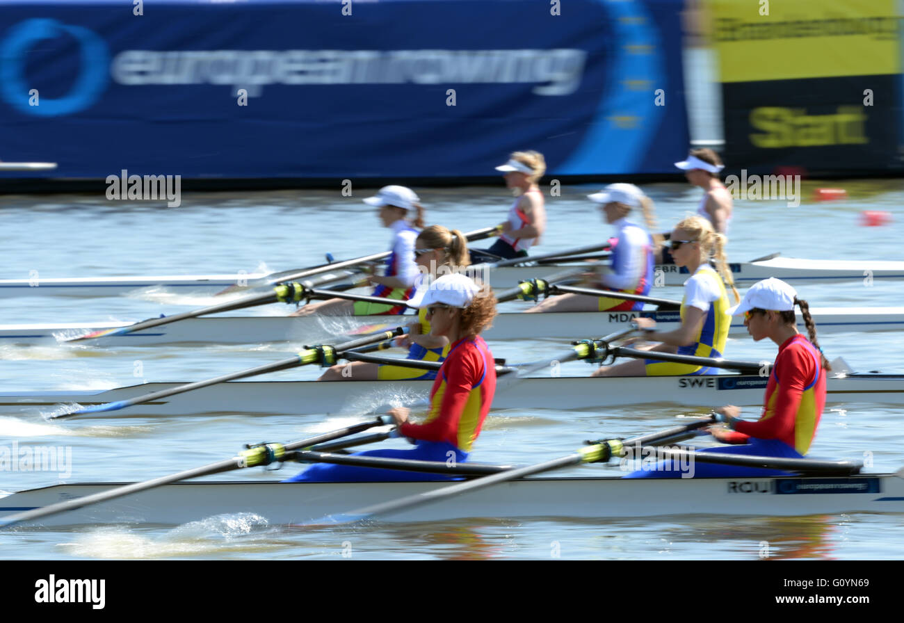 Womens double sculls hi-res stock photography and images - Alamy