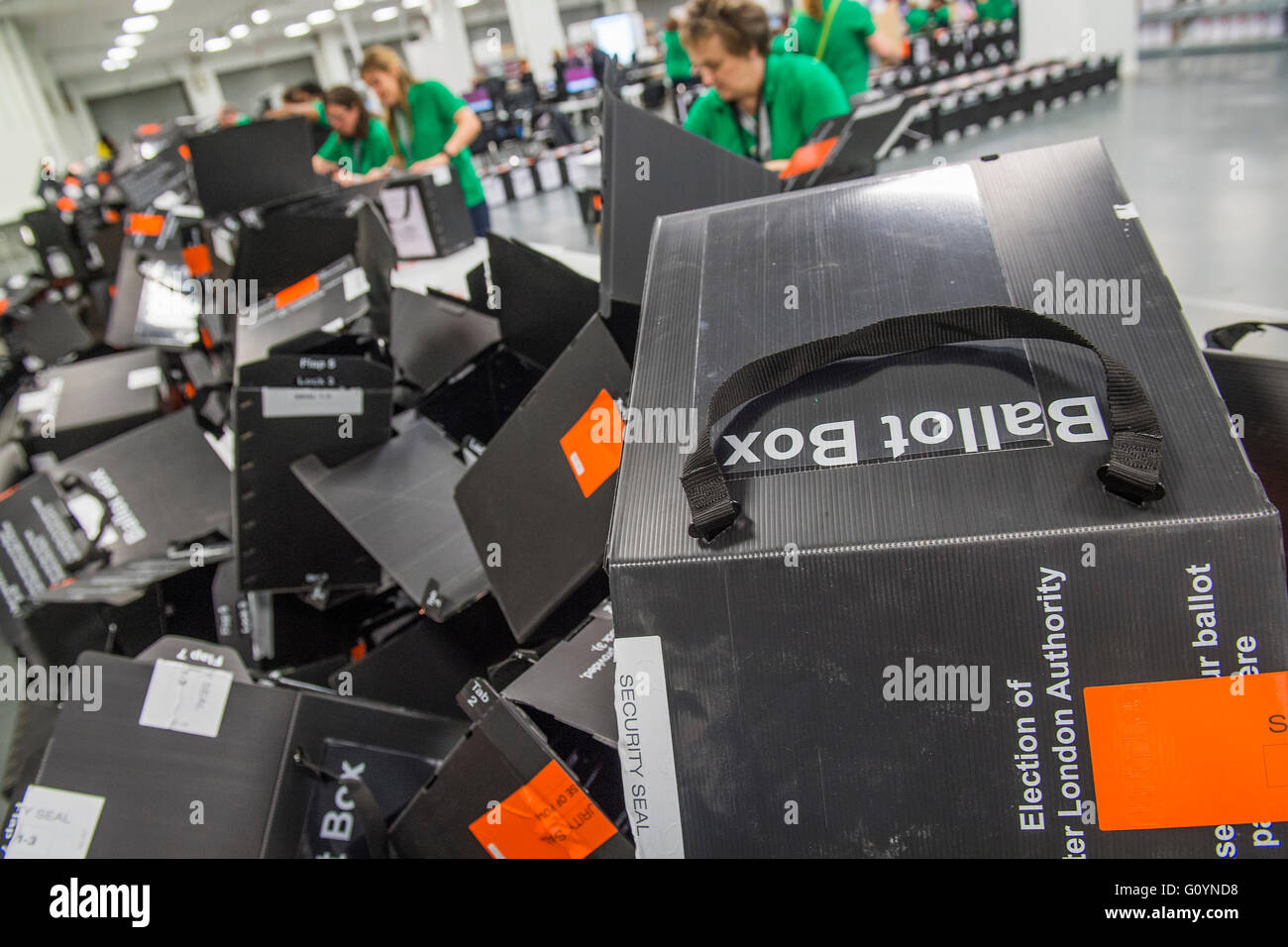 Ballot papers pile hi-res stock photography and images - Alamy