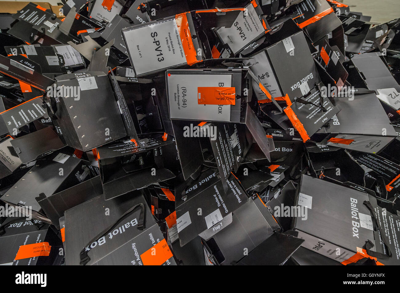 Ballot papers pile hi-res stock photography and images - Alamy